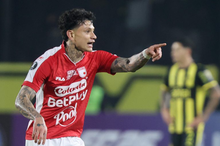0-1. Lacónica despedida de Peñarol y victoria de Santa Fe con sabor ...