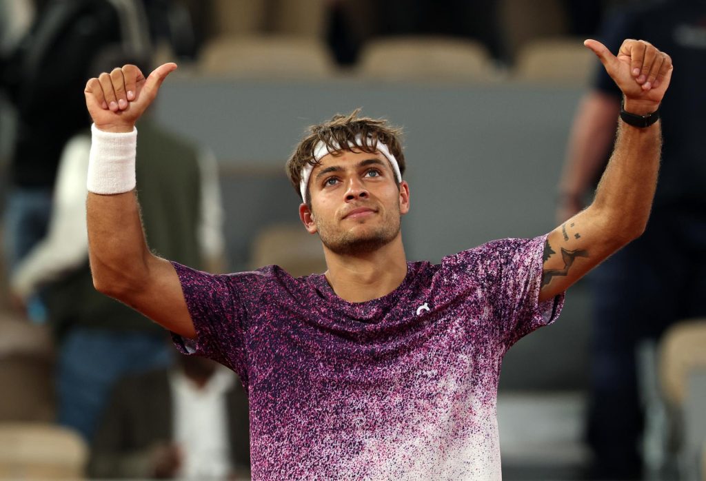 Cobolli rompe su techo ante Auger-Aliassime – La Conexión USA